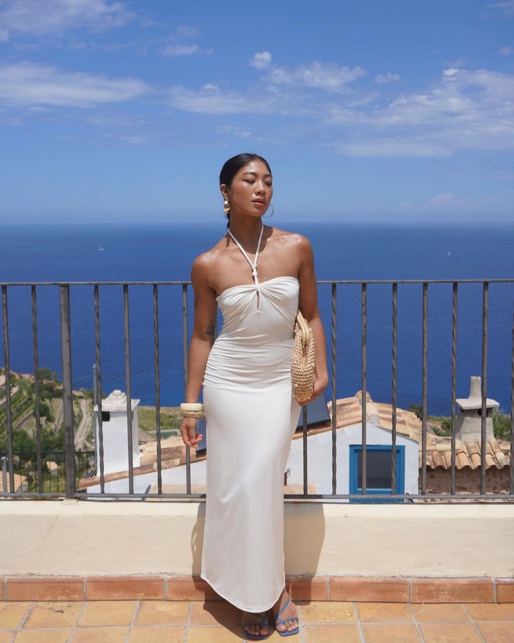 Holiday Capsule Wardrobe: 10 Simple Pieces to Pack | Who What Wear UK