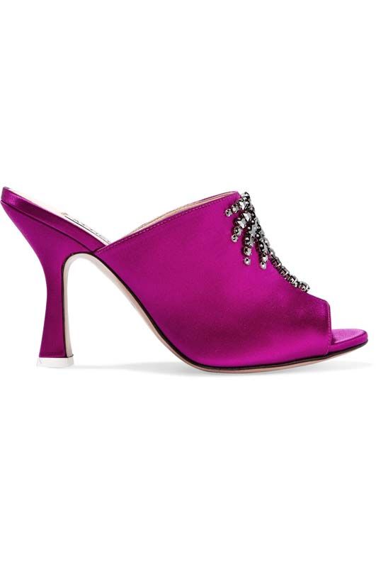 How to Stretch Shoes: The Comfortable Heel Trick | Who What Wear