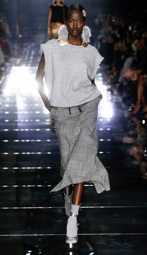 8 Gray Outfits to Wear Instead of All Black | Who What Wear