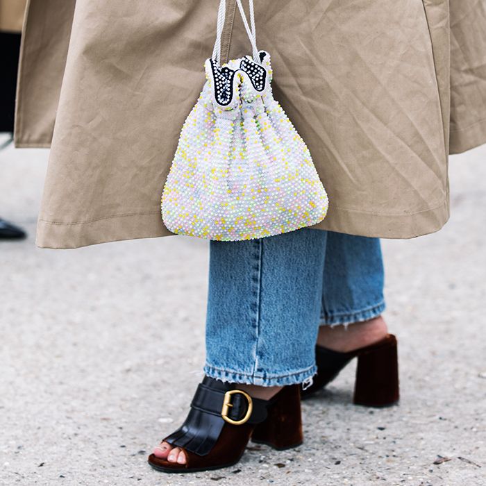 16 Cool Drawstring Bags to Carry This Fall | Who What Wear
