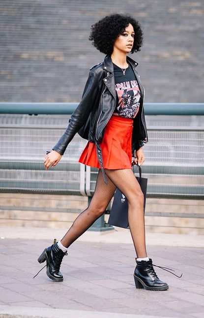 10 Graphic Tee Outfits to Try This Fall | Who What Wear