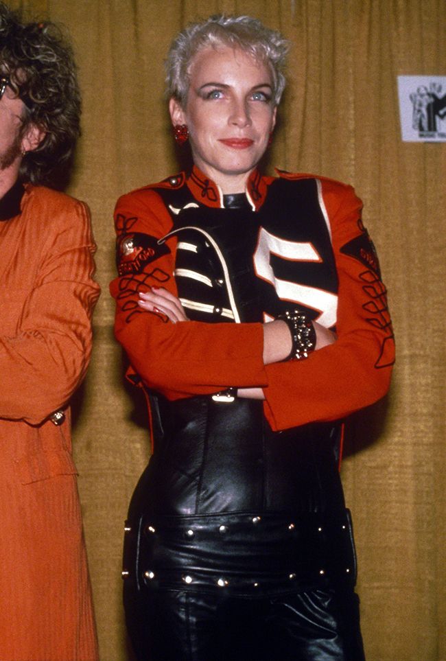 See Annie Lennox's Best Style Moments | Who What Wear