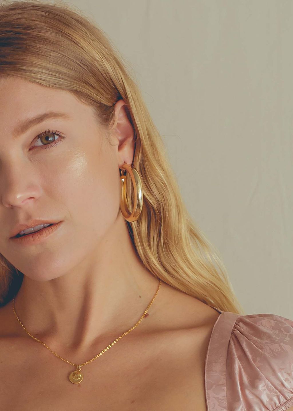 The 27 Best Hoop Earrings That Always Seem to Be On-Trend | Who What Wear