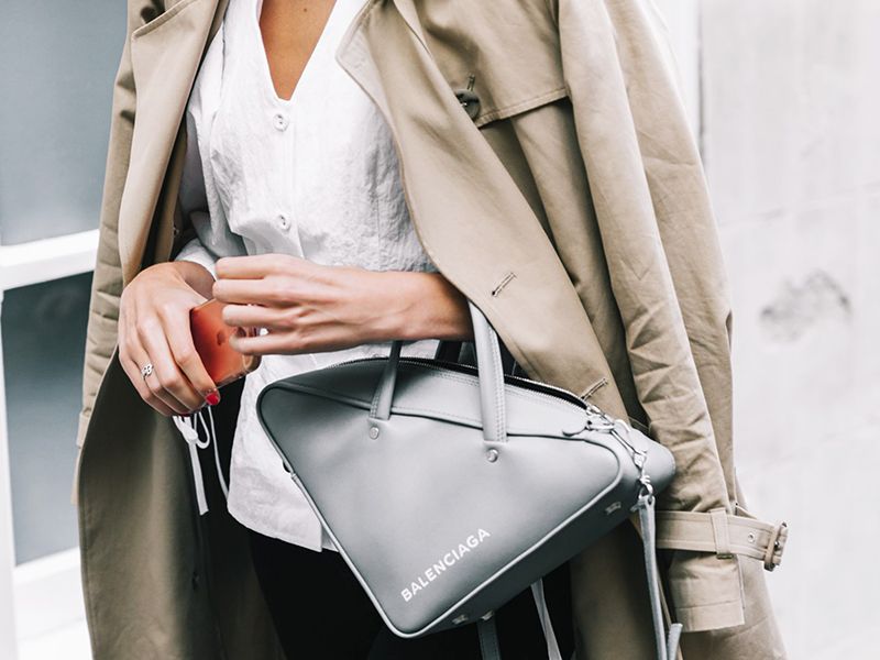 5 15-Second Styling Tricks Every Woman Should Know | Who What Wear