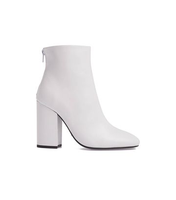 Shop the Coolest White Boots | Who What Wear