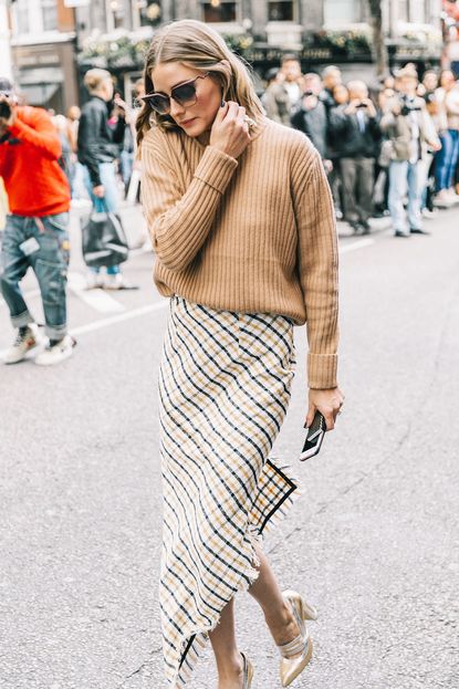 23 Easy Thanksgiving Outfits To Wear at Home | Who What Wear