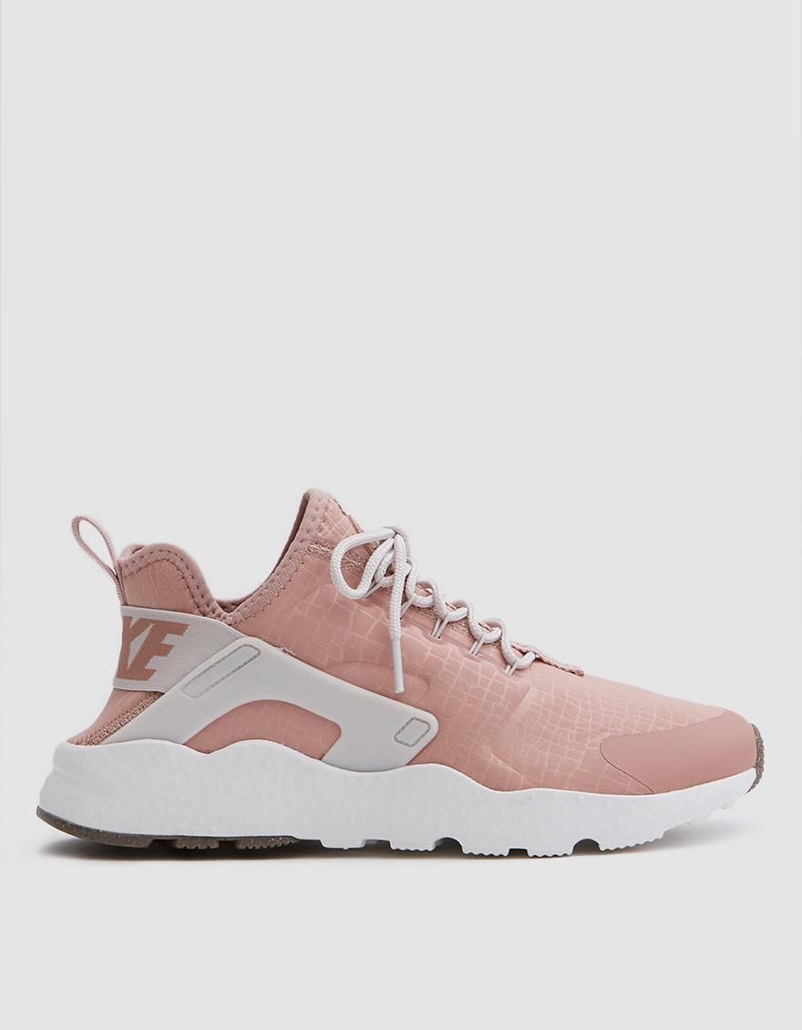 So Many Pretty Pink Sneakers, So Little Time | Who What Wear