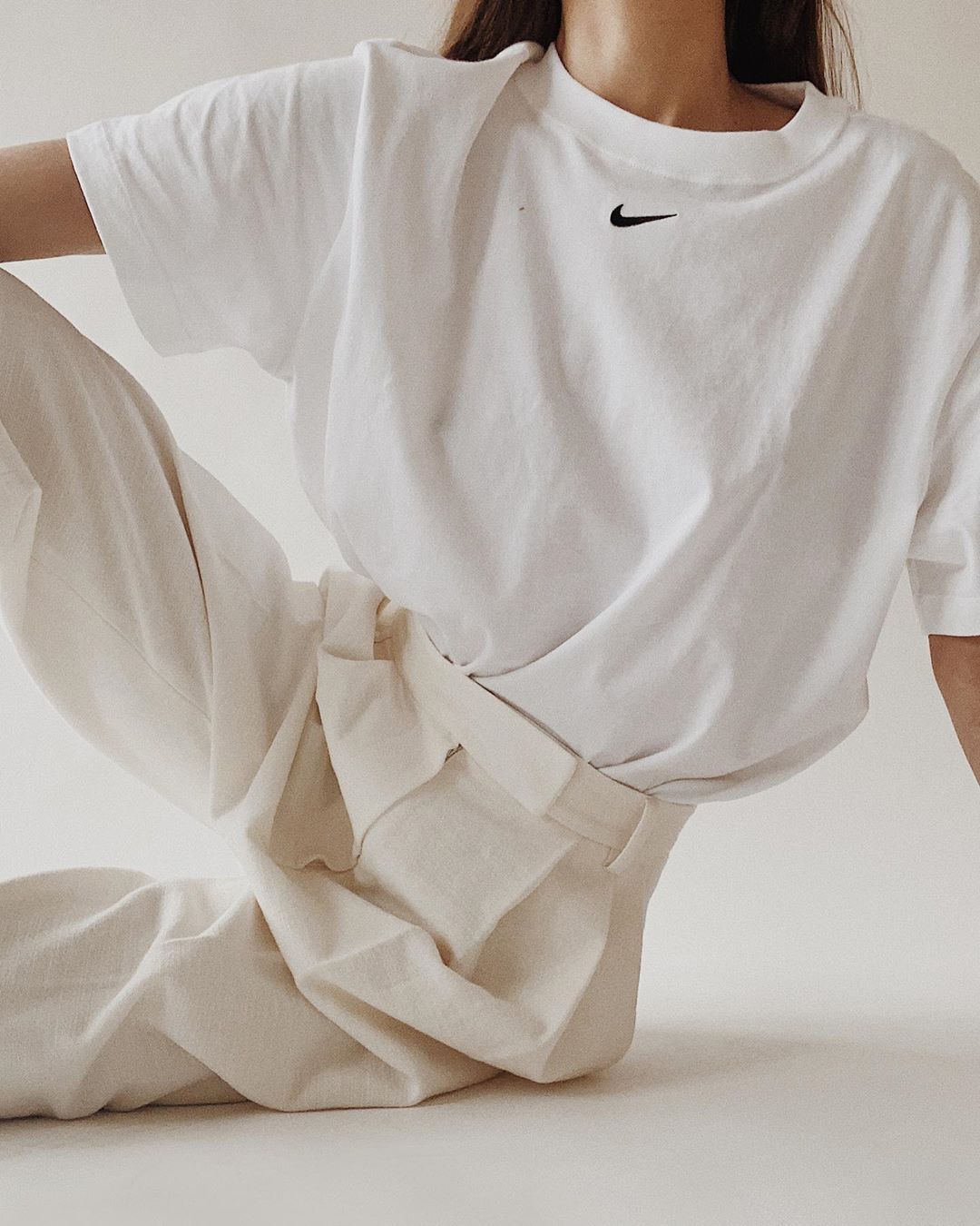 How to Wear an Oversize T-Shirt | Who What Wear