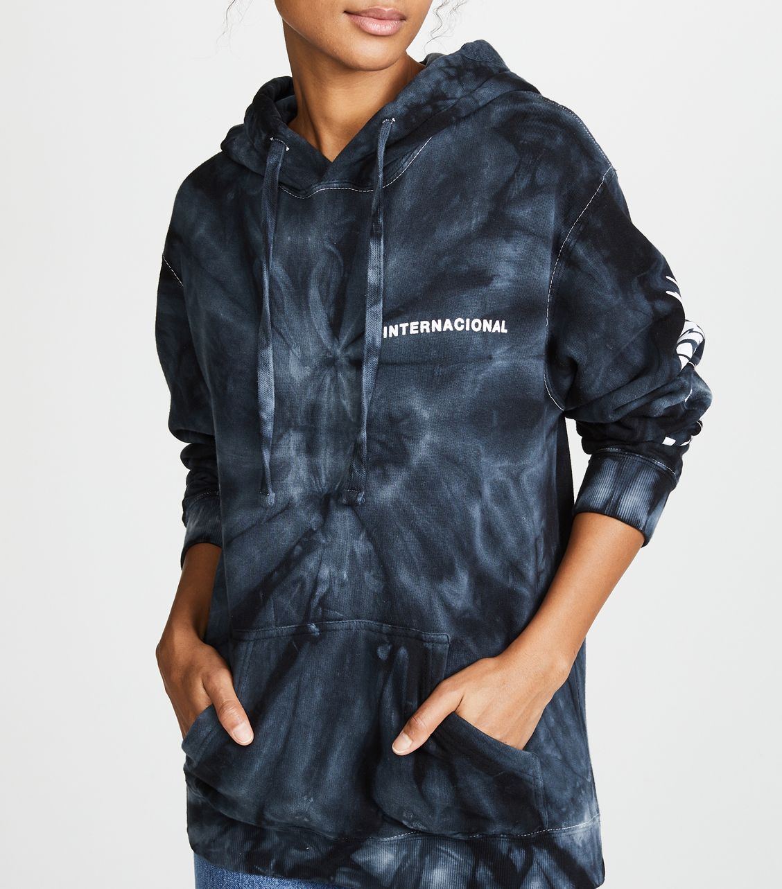 20 Sweatshirts That Will Be the Spotlight of Your Outfit | Who What Wear