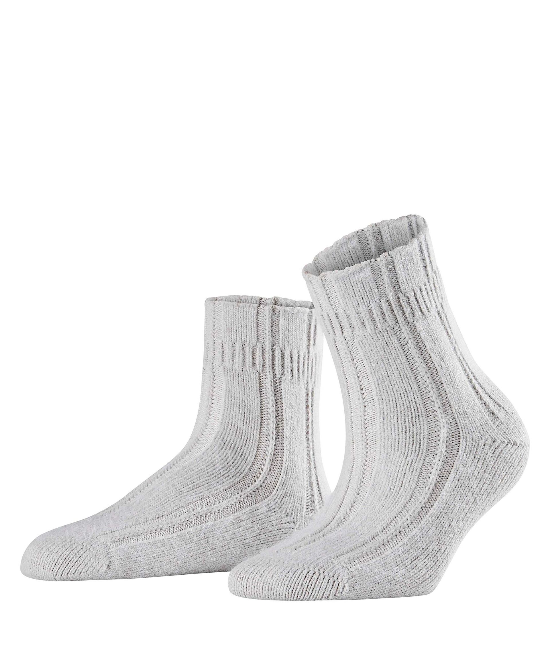 The Best Winter Socks, According to Amazon Reviews | Who What Wear