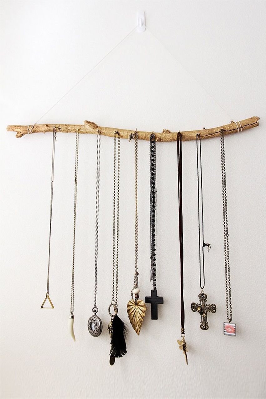 9 Ways to Store Your Necklaces You Haven't Tried | Who What Wear
