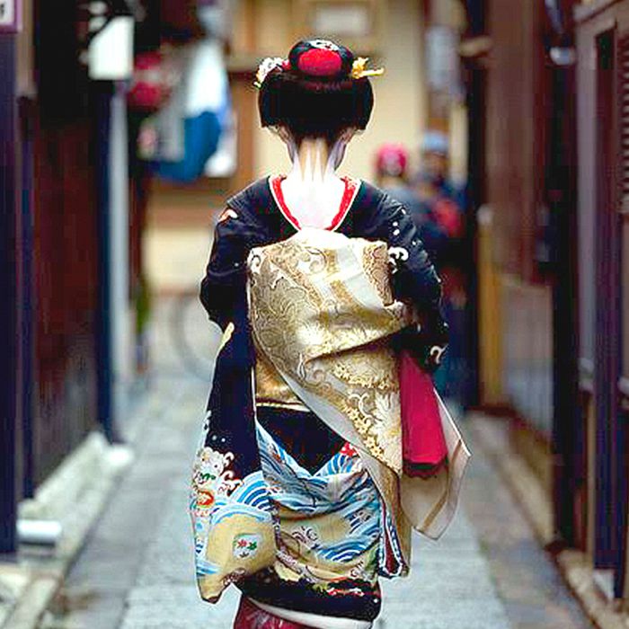 4 Japanese Wellness Tips, Inspired by the Modern-Day Geisha | Who What Wear