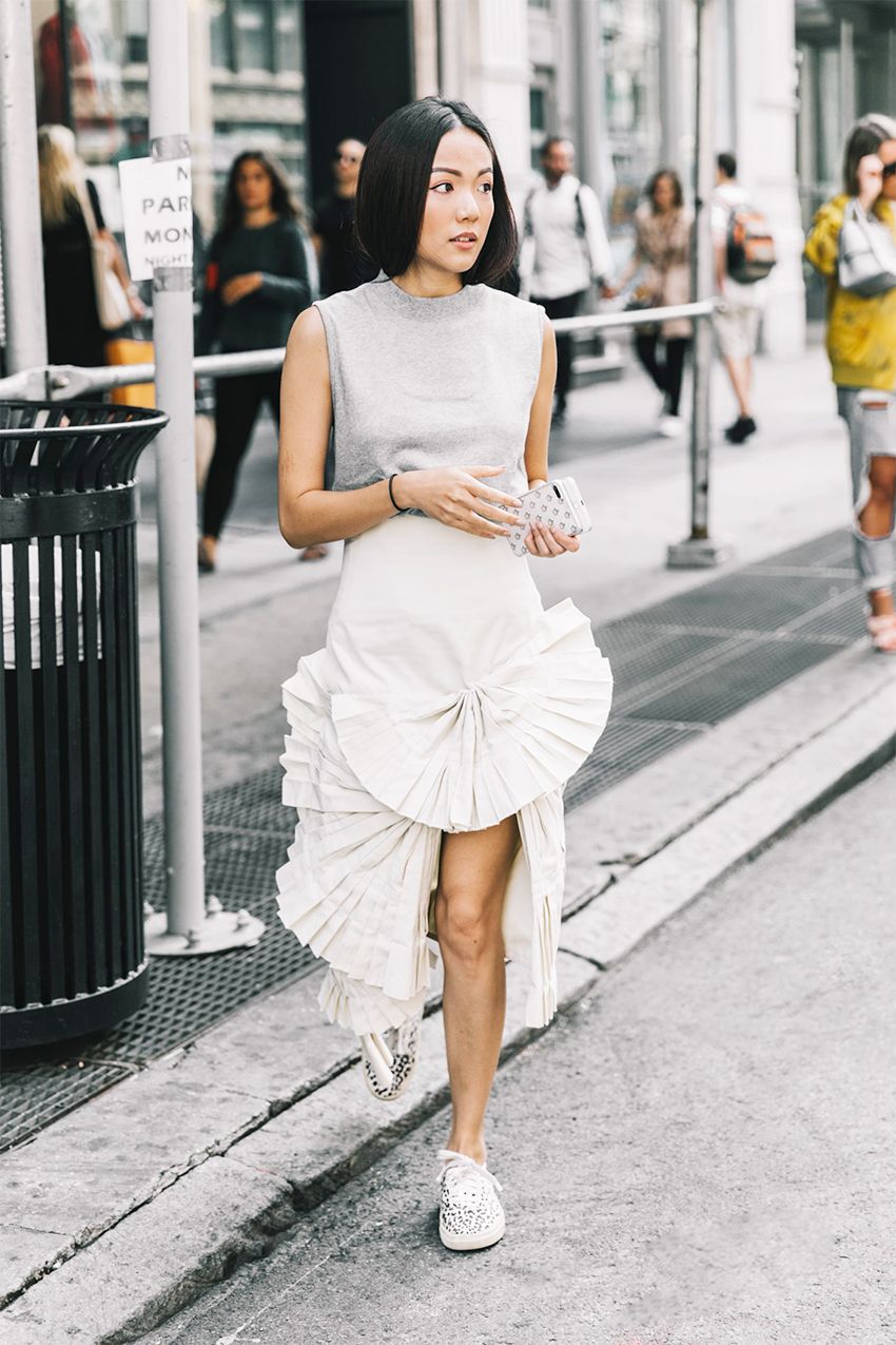 These Are Our Go-To High-Waisted Skirt Outfits | Who What Wear