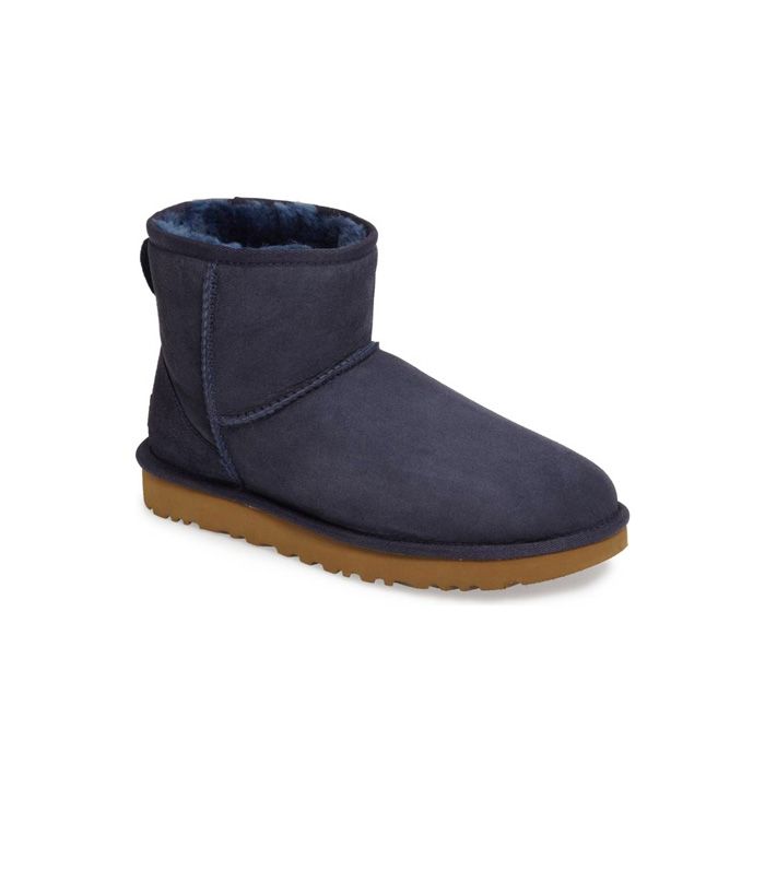 Emily Blunt Wearing Ugg Boots and Skinny Jeans | Who What Wear