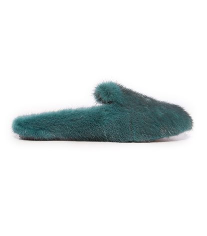 23 Cozy Slippers Every Girl Needs | Who What Wear