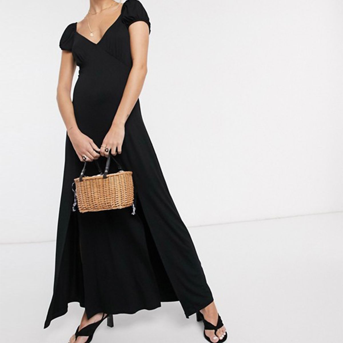 How to Wash Dark Clothes in 4 Simple Steps | Who What Wear