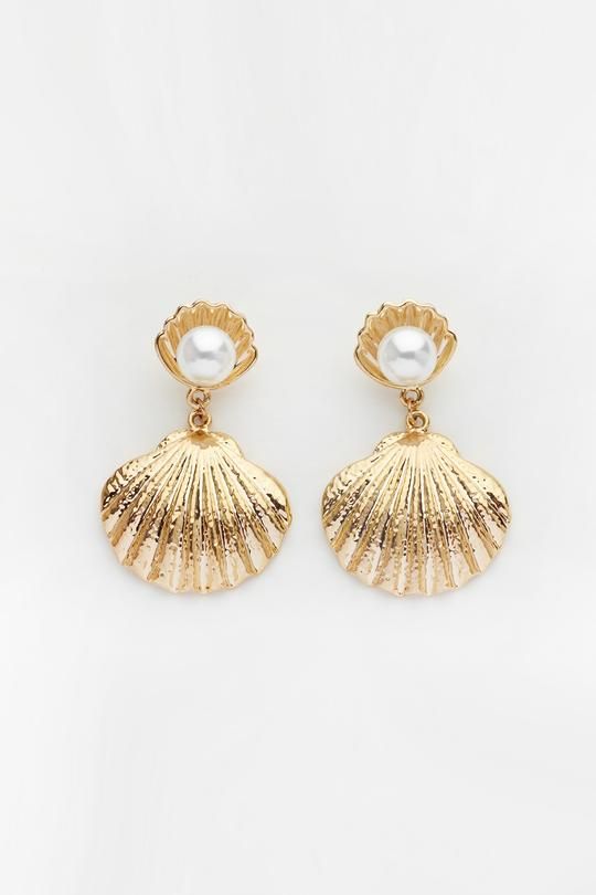 Shell Jewellery Is One of 2018's Biggest Jewellery Trends | Who What Wear