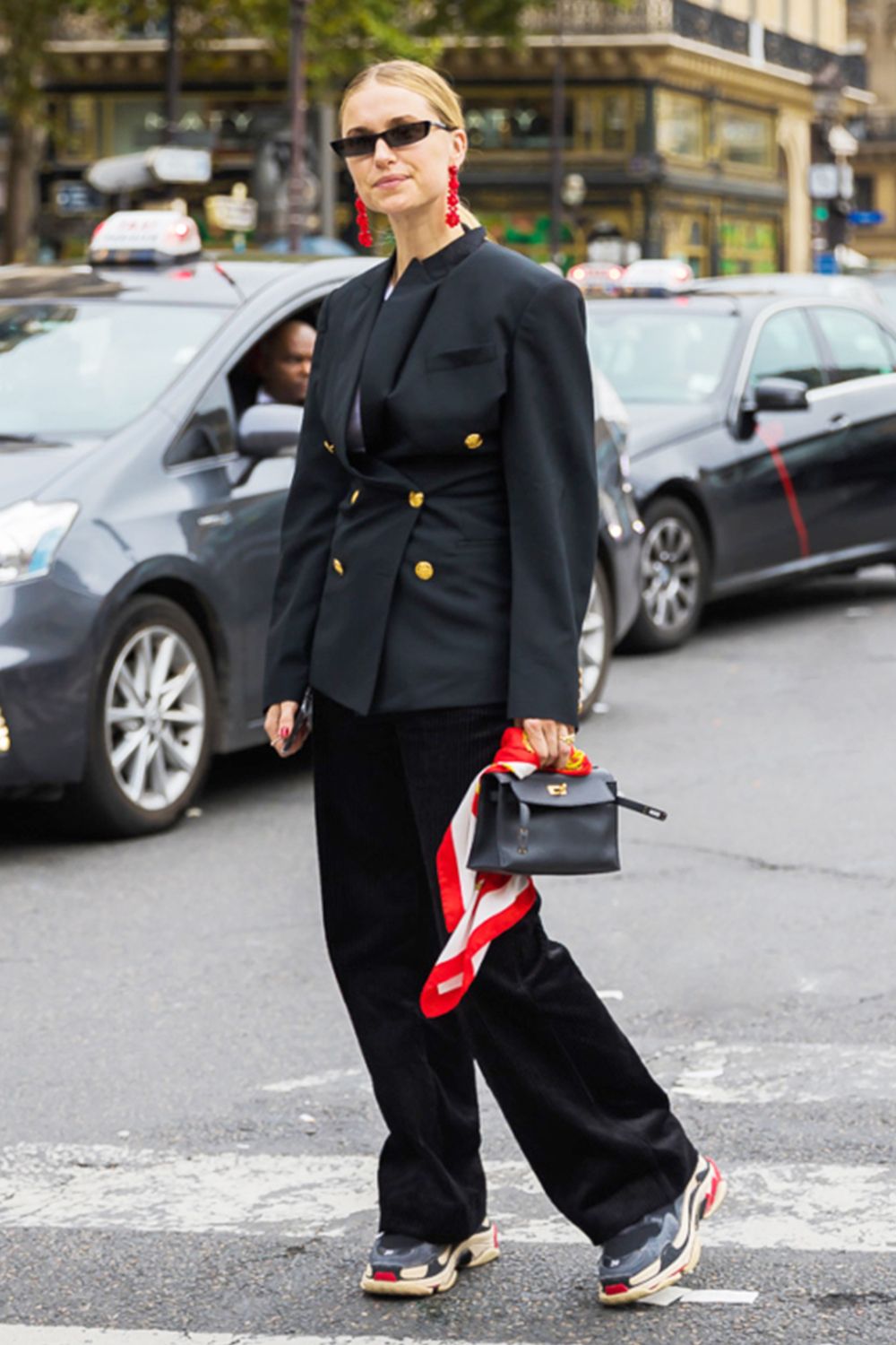 Get Inspired With Our Roundup of All-Black Work Outfits | Who What Wear