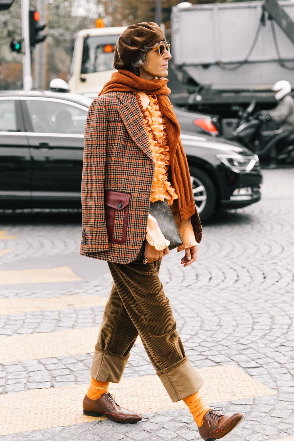 How to Wear Clashing Colors Like a Fashion Girl | Who What Wear