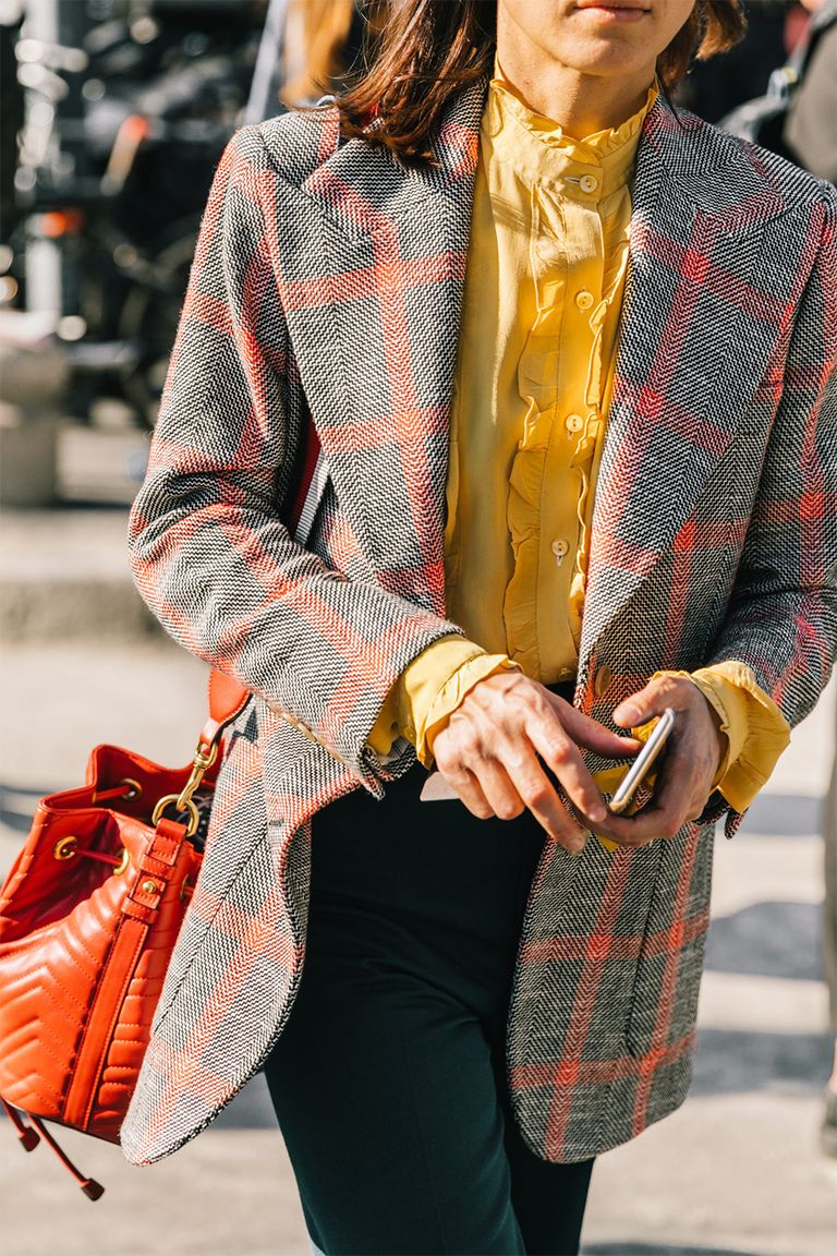 How to Wear Clashing Colors Like a Fashion Girl | Who What Wear