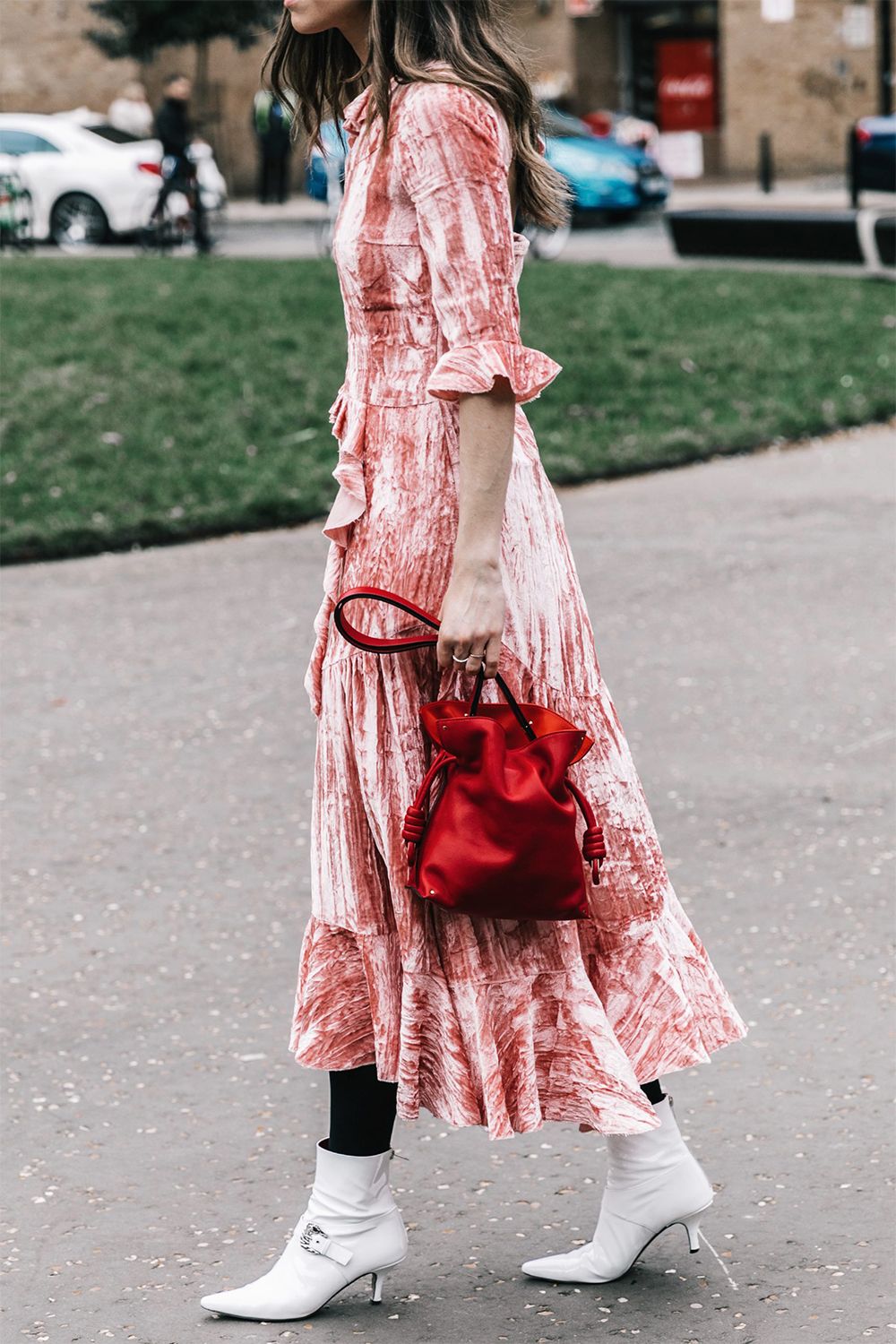 How to Wear Clashing Colors Like a Fashion Girl | Who What Wear