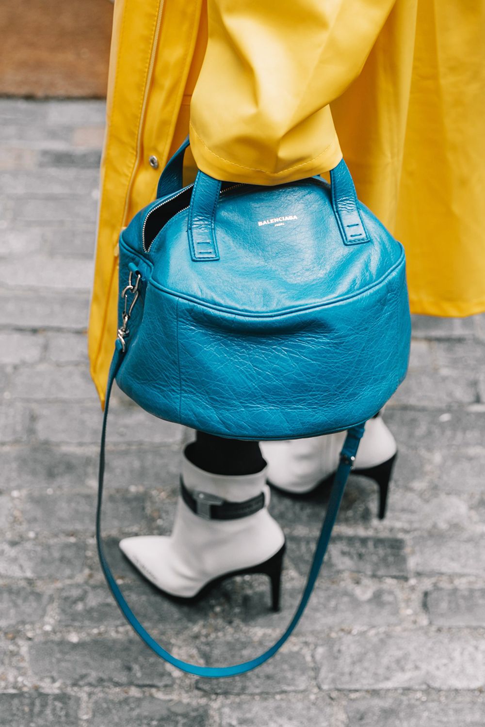 How to Wear Clashing Colors Like a Fashion Girl | Who What Wear