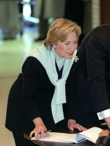 The Best Hillary Clinton Outfits in History | Who What Wear