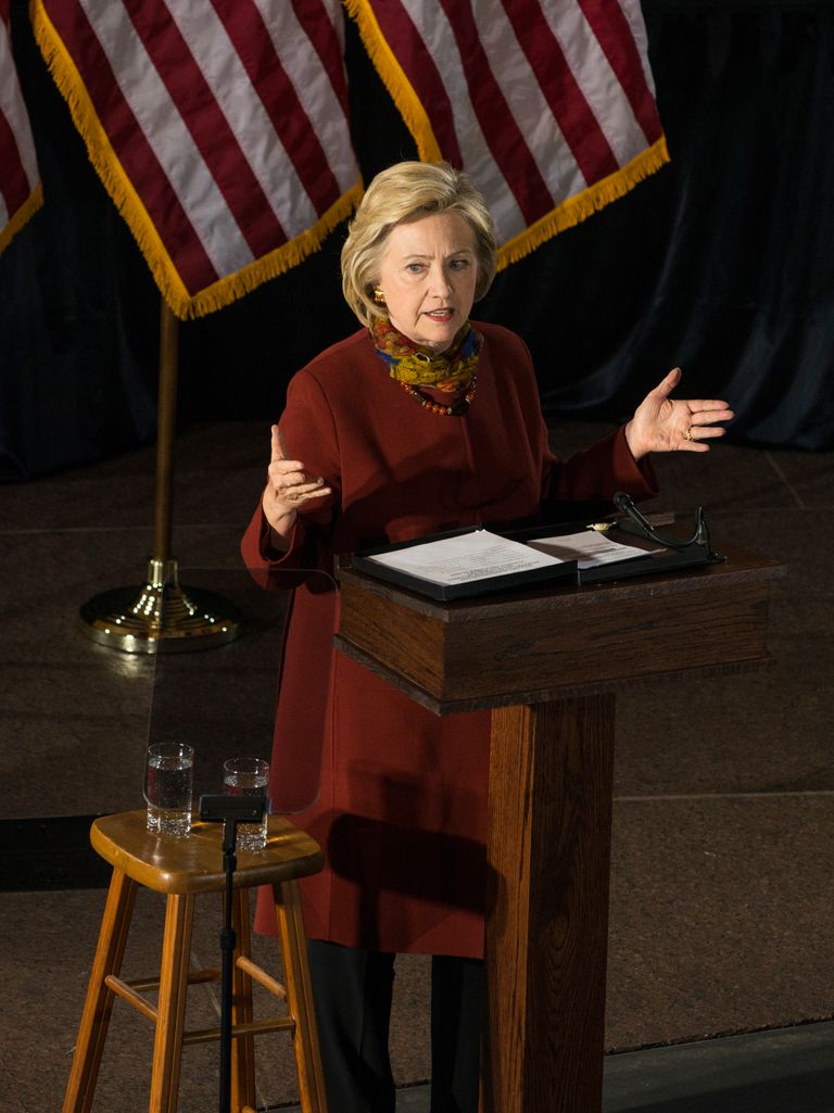 The Best Hillary Clinton Outfits in History | Who What Wear