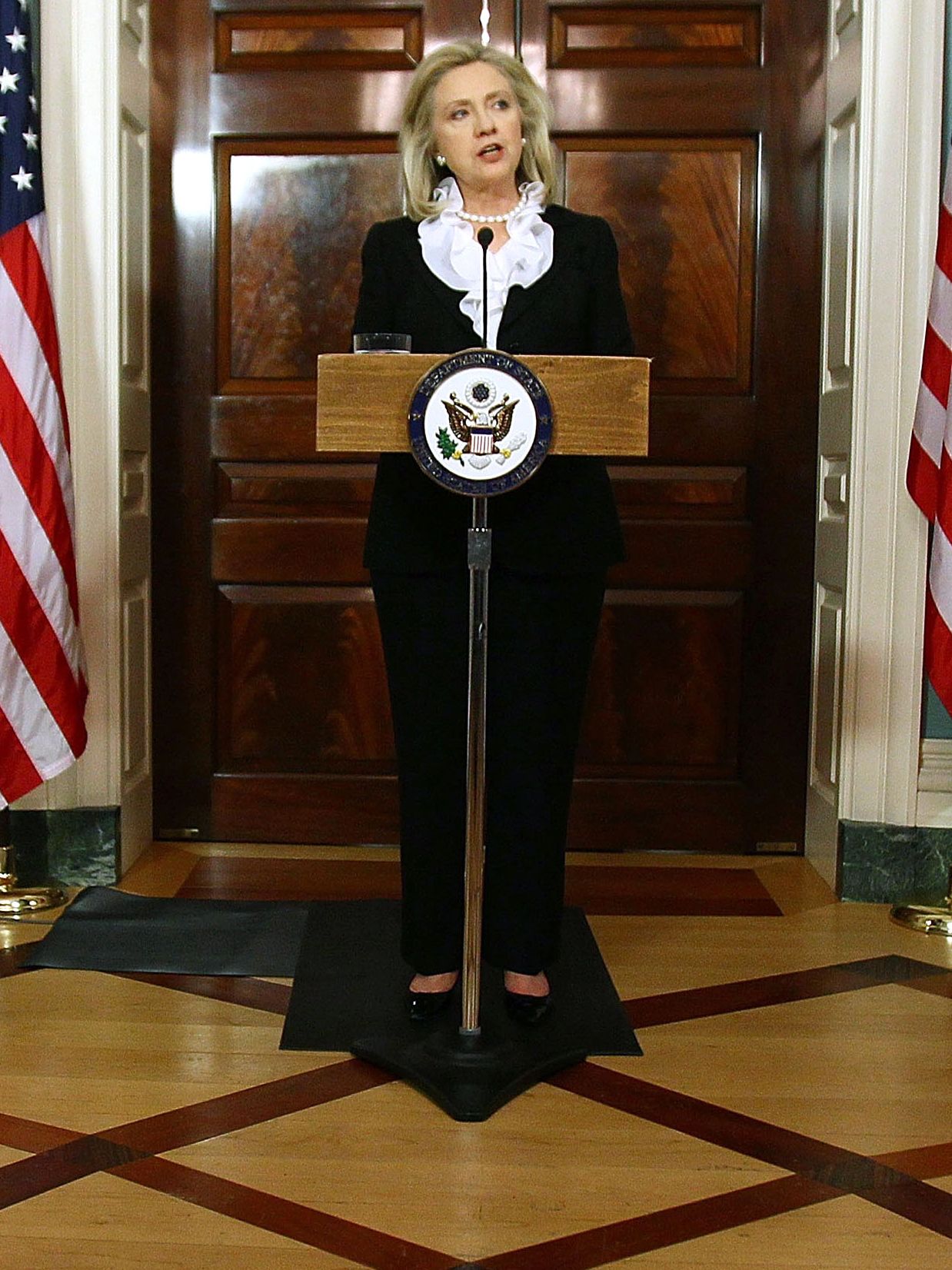 The Best Hillary Clinton Outfits in History | Who What Wear