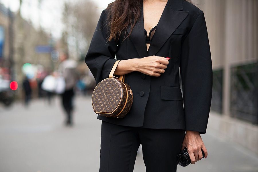 Selena Gomez Carrying New Louis Vuitton It Bag | Who What Wear