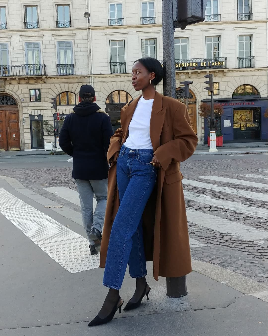 Mom-Jean Outfits: 12 Stylish Ways to Wear Them | Who What Wear