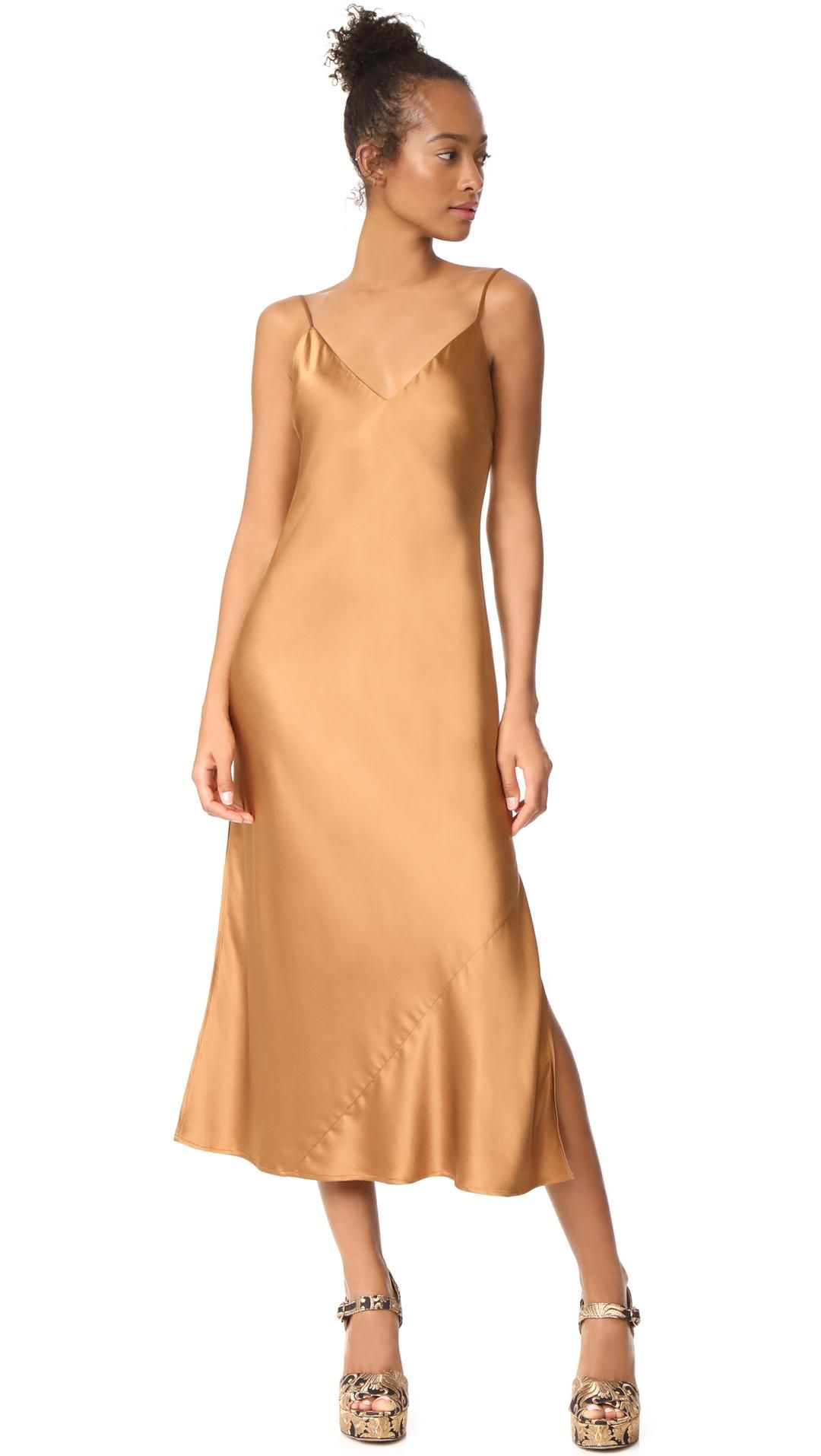 The Sheer Dress Nearly Every VS Model Owns | Who What Wear