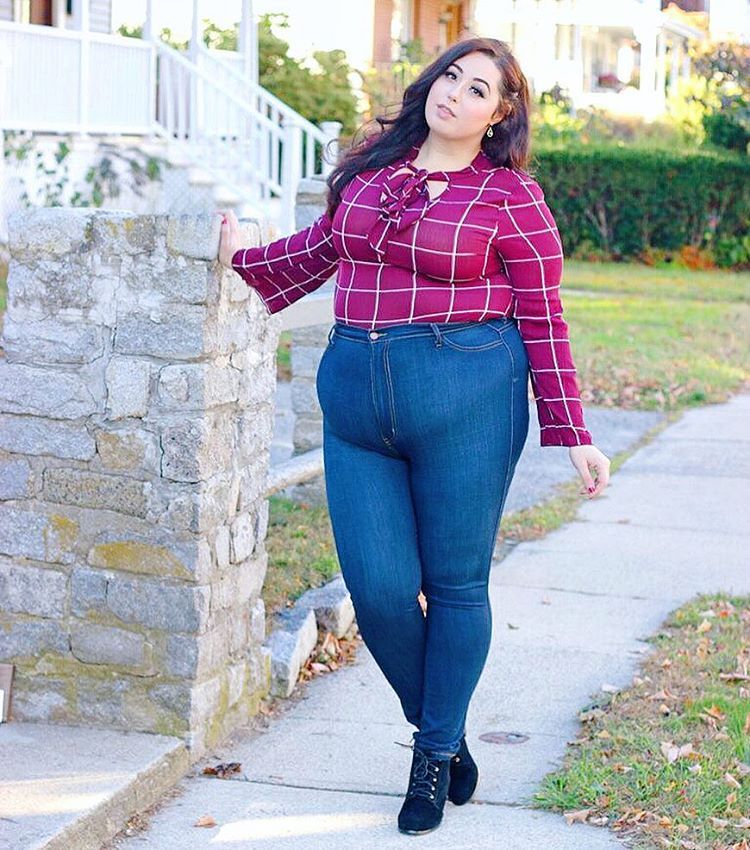 What Bloggers Think of Plus Size Denim in the Fashion | Who What Wear