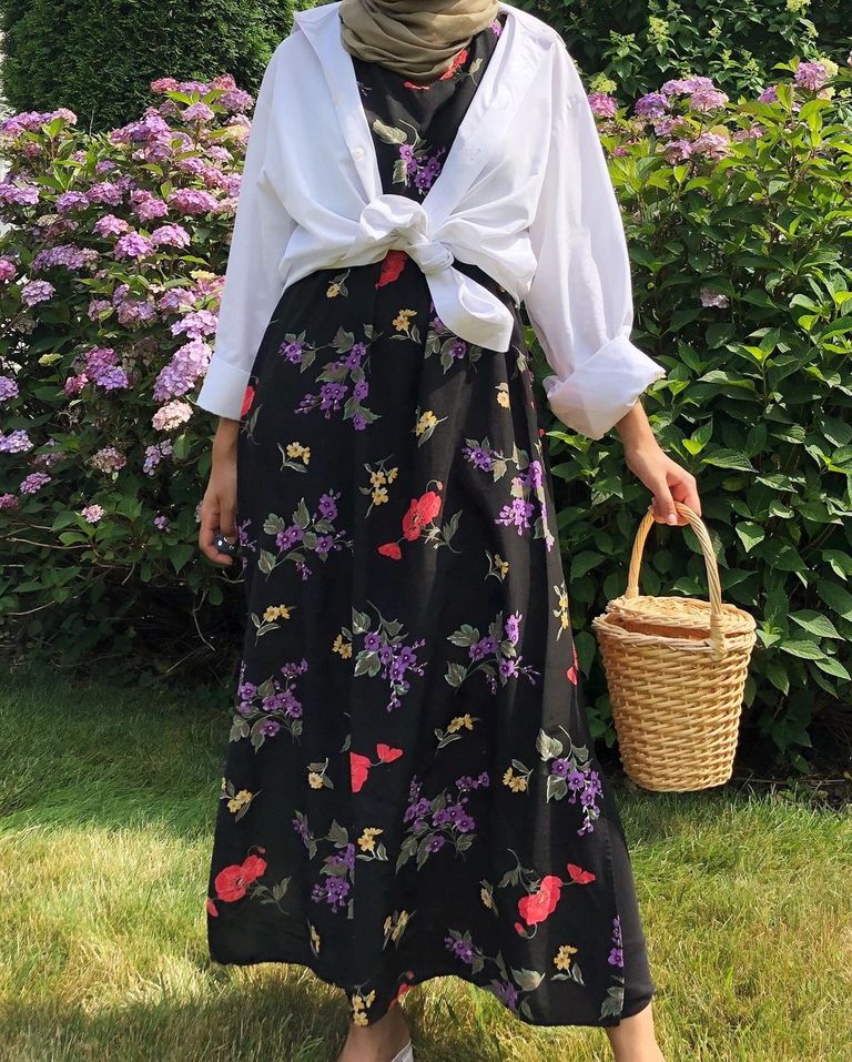 Modest Fashion: Everything You Need to Know About It | Who What Wear