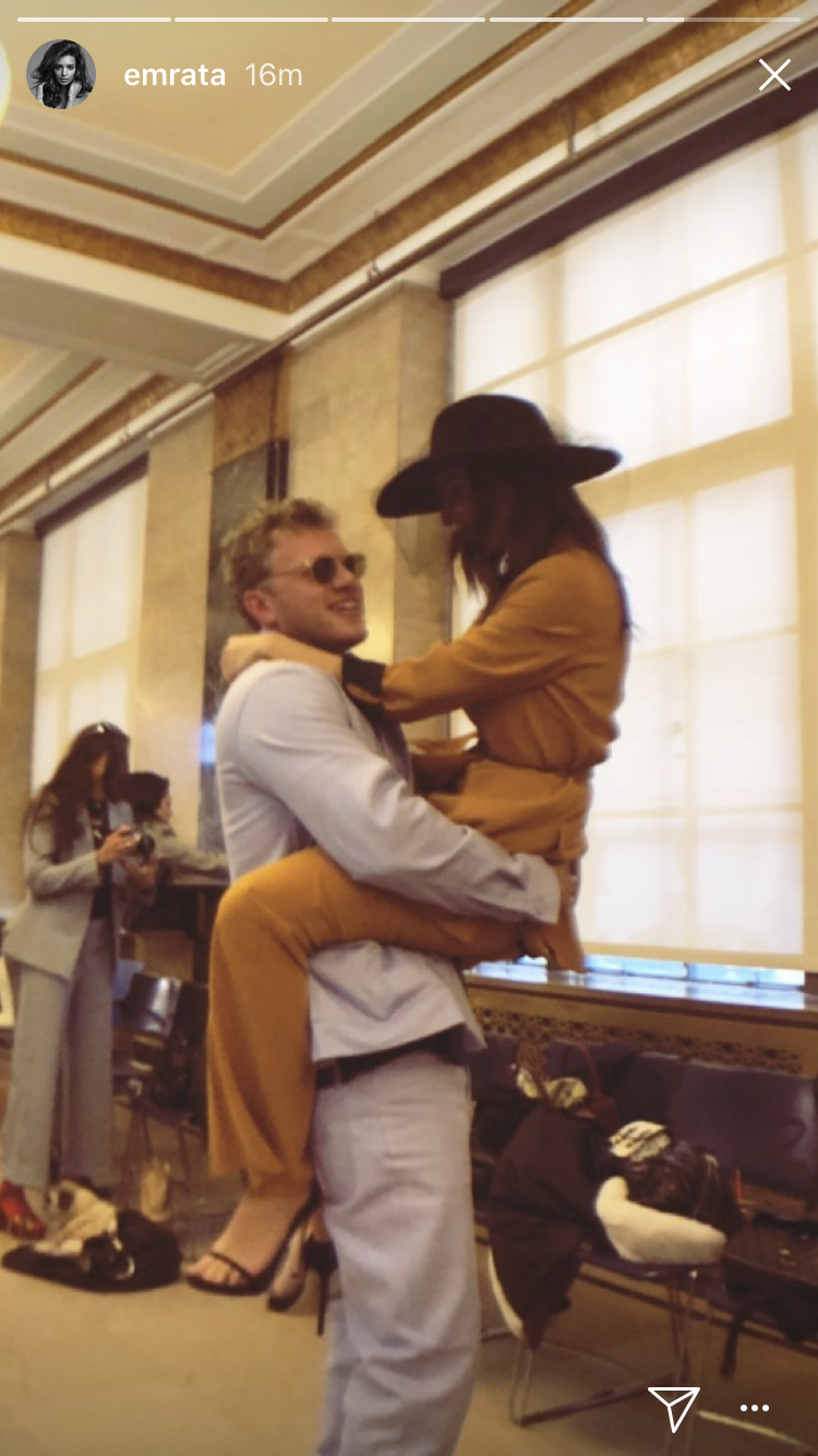 Emily Ratajkowski Got Married in a City Hall Wedding | Who What Wear