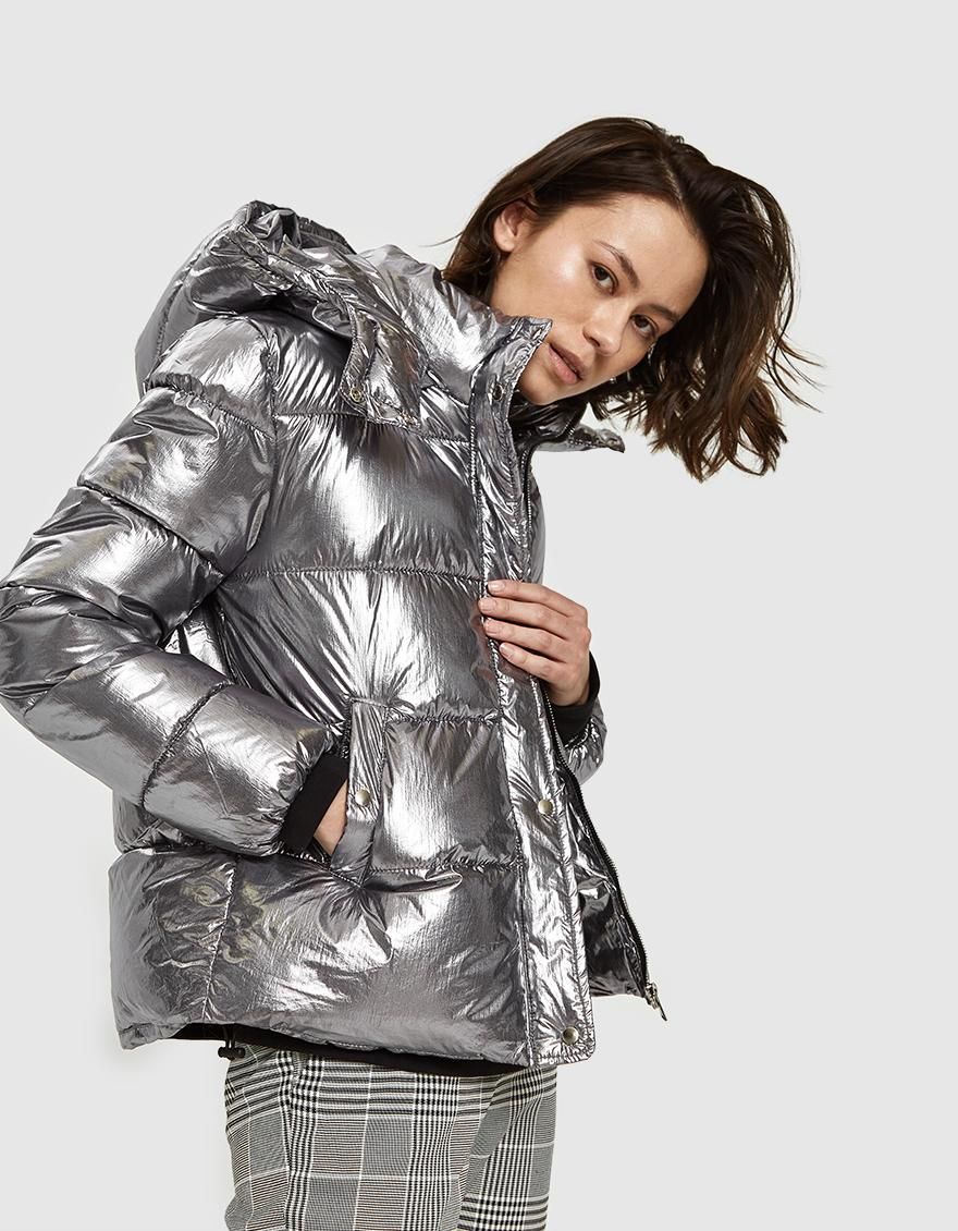 12 Lightweight Puffer Jackets to Wear Into Spring | Who What Wear