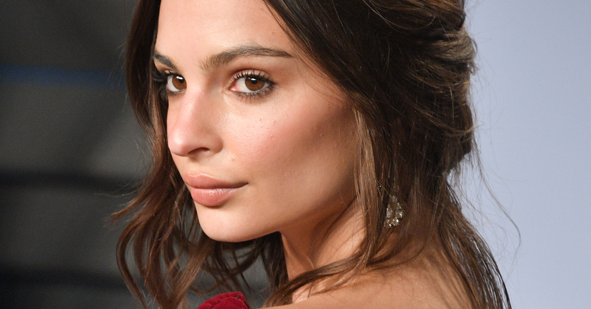 Emily Ratajkowski's Velvet Oscars Dress | Who What Wear