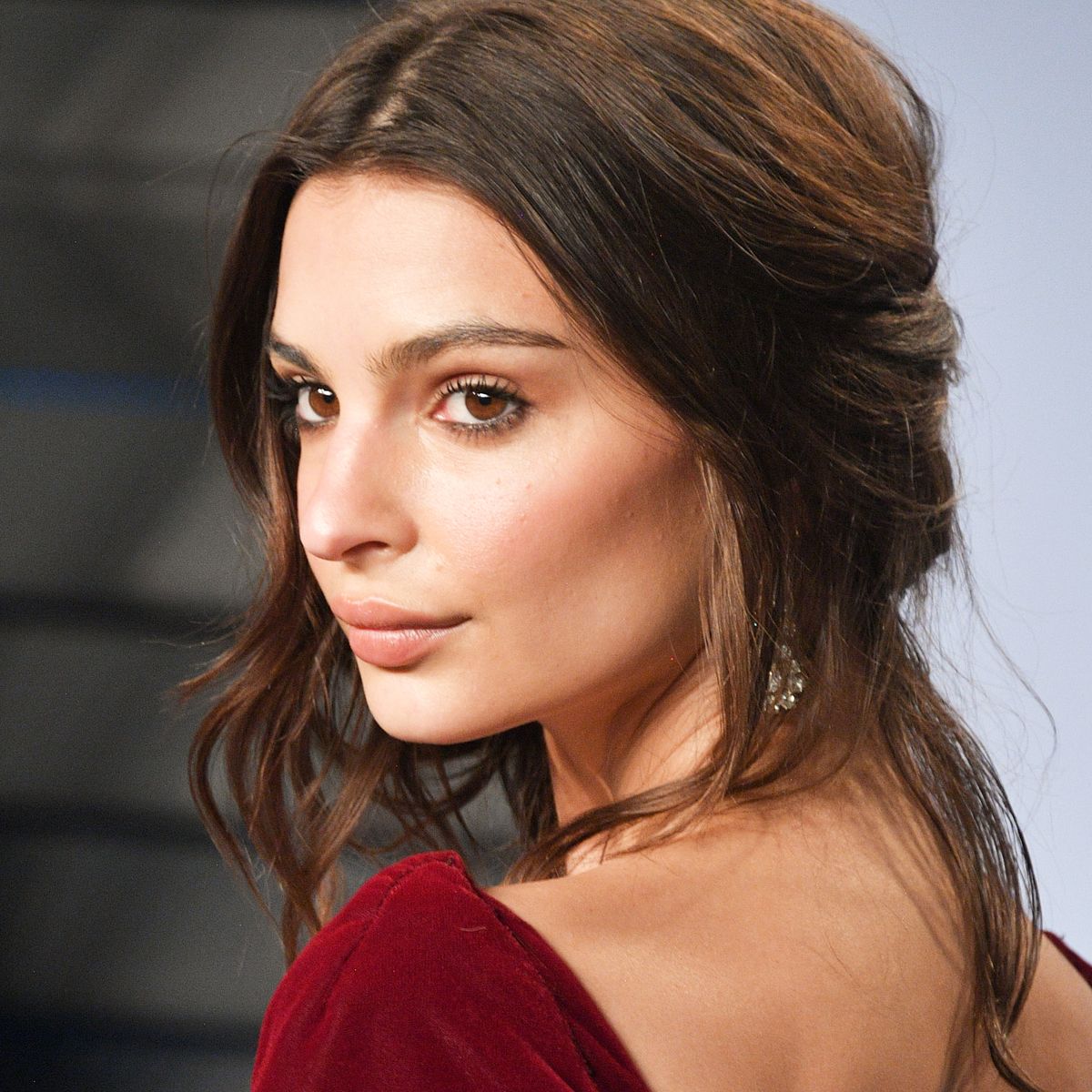 Emily Ratajkowski's Velvet Oscars Dress | Who What Wear