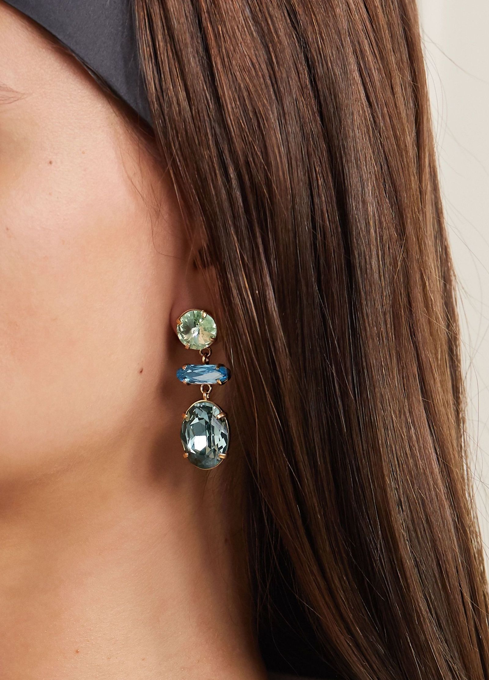 5 Tips for Wearing Heavy Earrings | Who What Wear