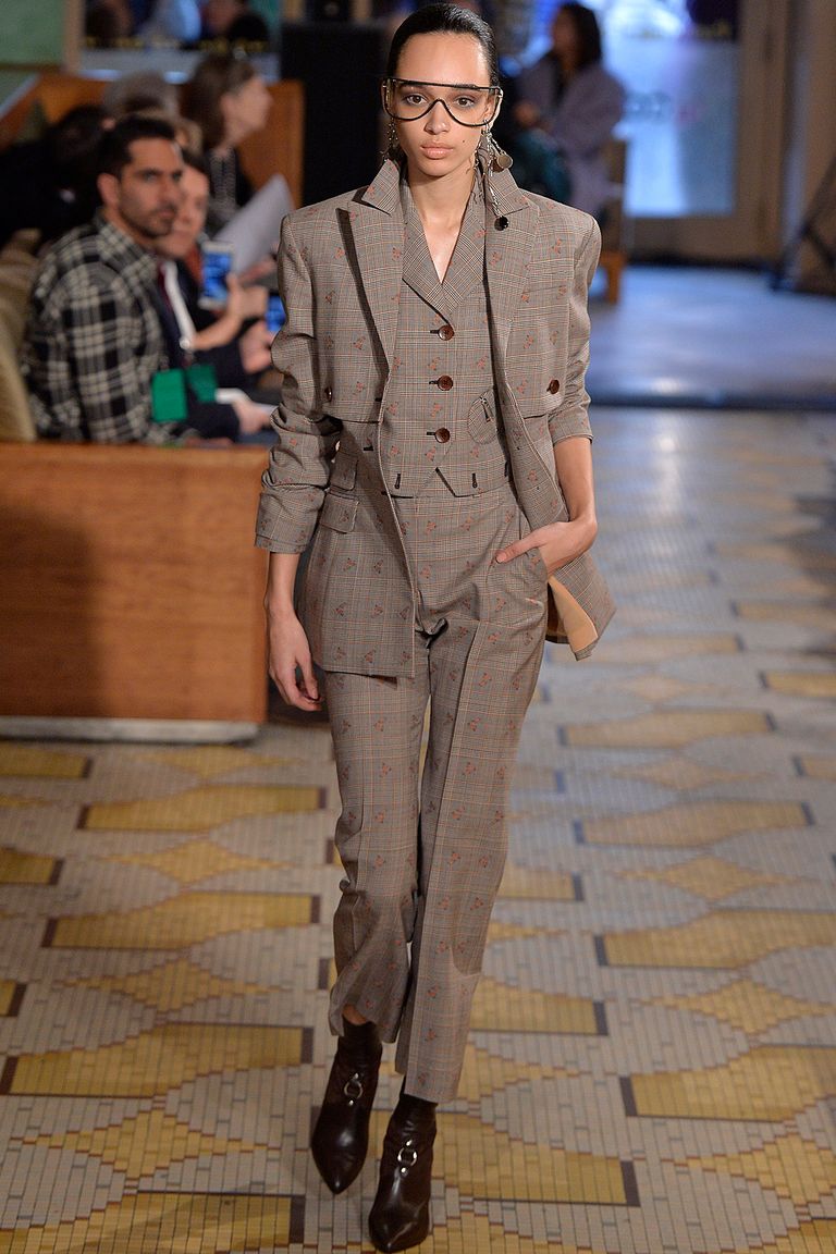 You Can't Ignore the 2018 Power Dressing Trend | Who What Wear