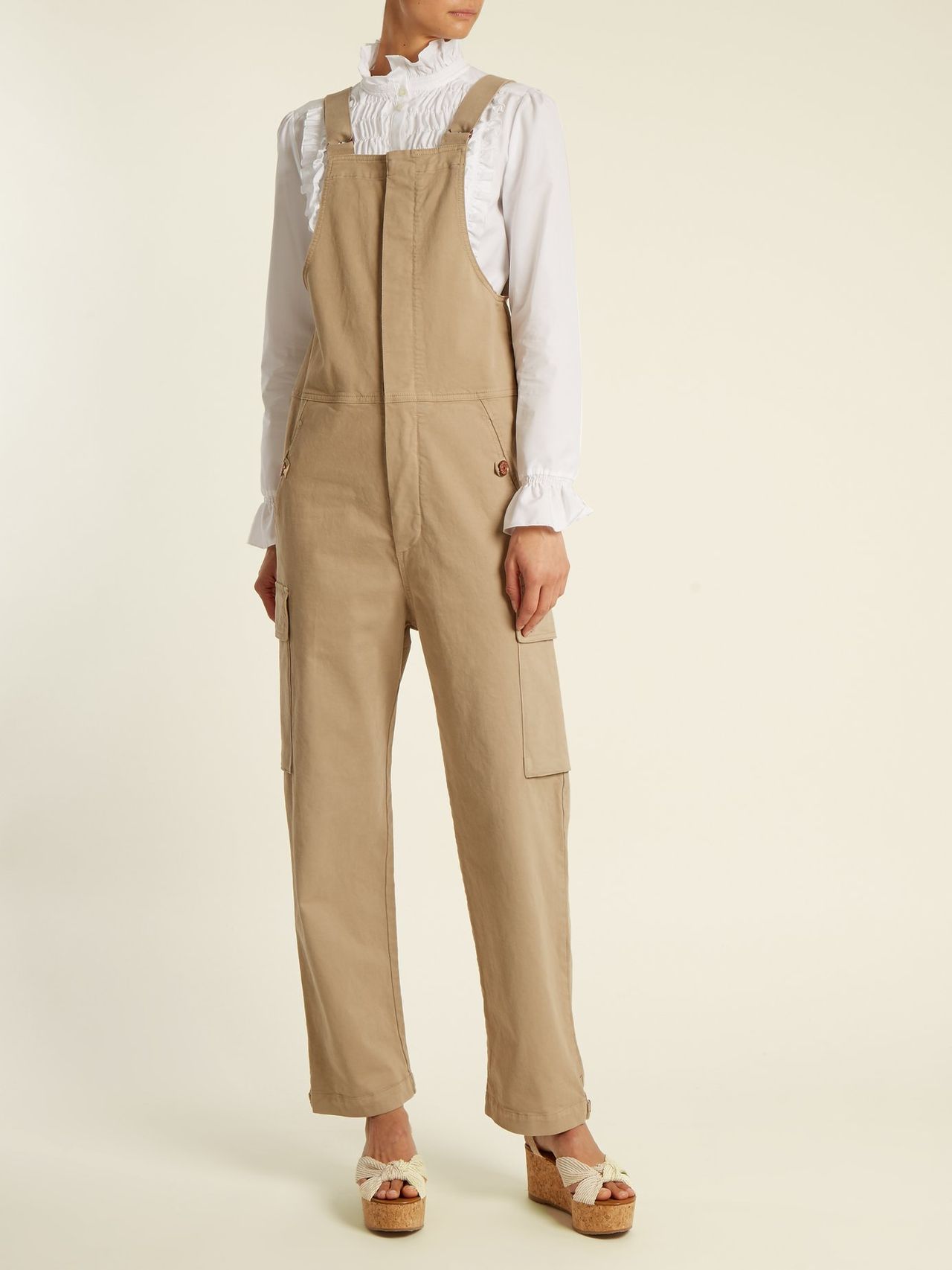 Chris Pine Has Been Wearing Overalls Since 2016 | Who What Wear