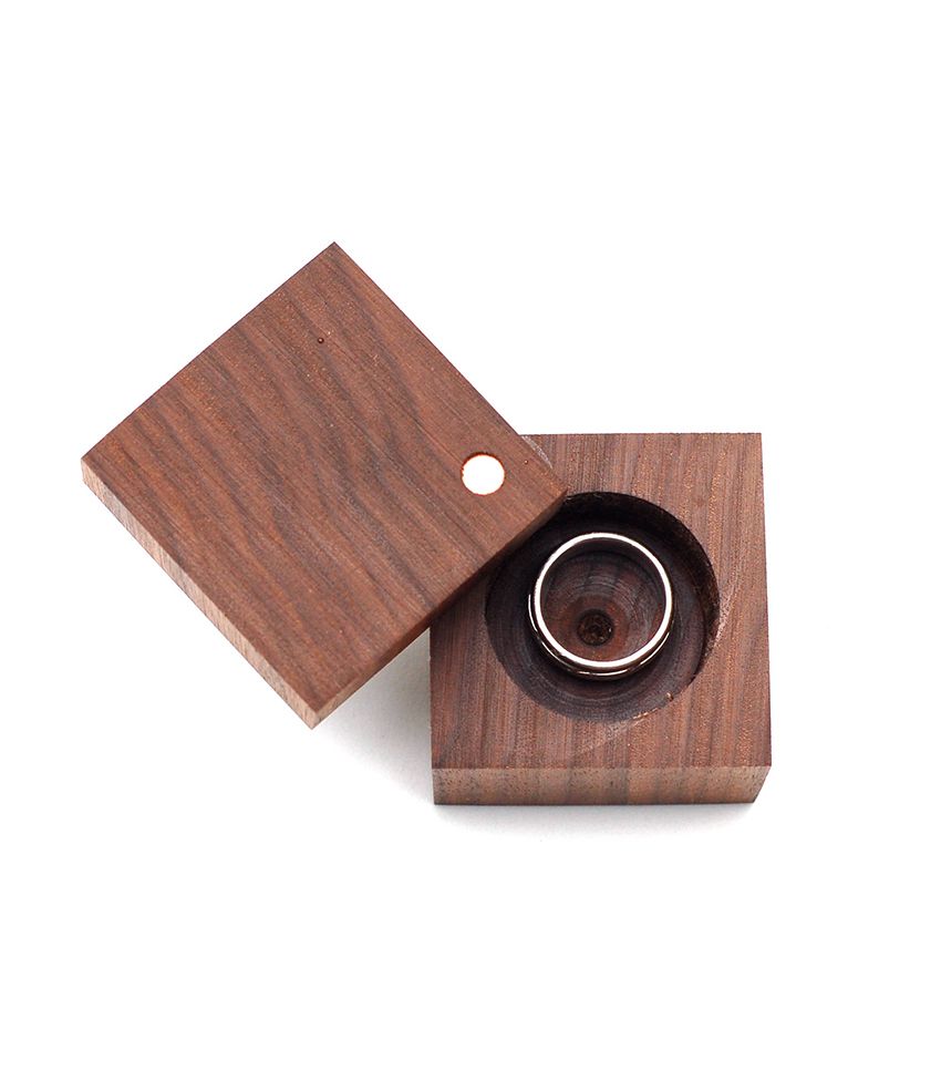 7 of the Prettiest Engagement Ring Boxes We've Seen | Who What Wear