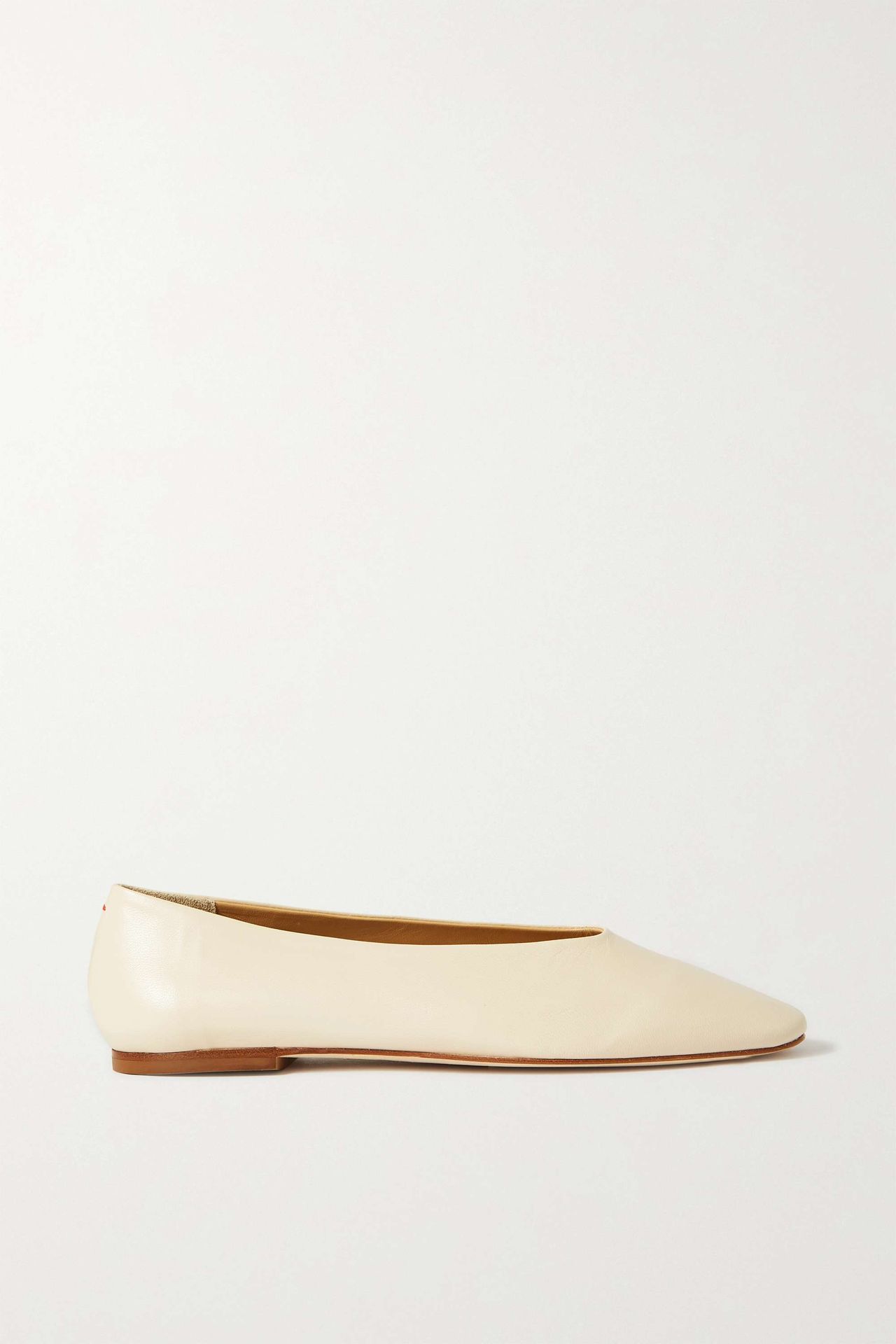 What to Wear in April: 9 Outfits to Wear for the Month Ahead | Who What ...