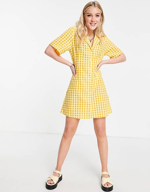8 Yellow Outfit Ideas That Are So Chic | Who What Wear