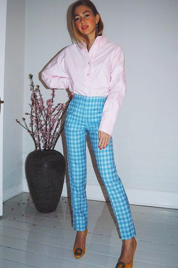 Here's How to Wear Bright Color Outfits | Who What Wear