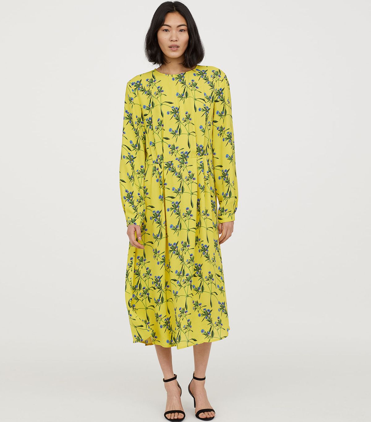 Here's How to Wear Bright Color Outfits | Who What Wear