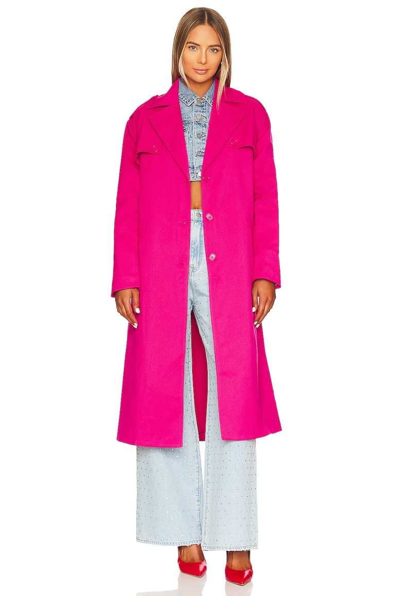 The Pink-and-Red Outfits Winning Over Every Editor | Who What Wear
