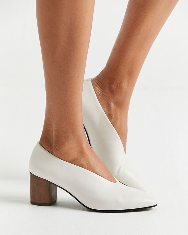 The 15 Best Comfortable Work Shoes, According to an Editor | Who What Wear