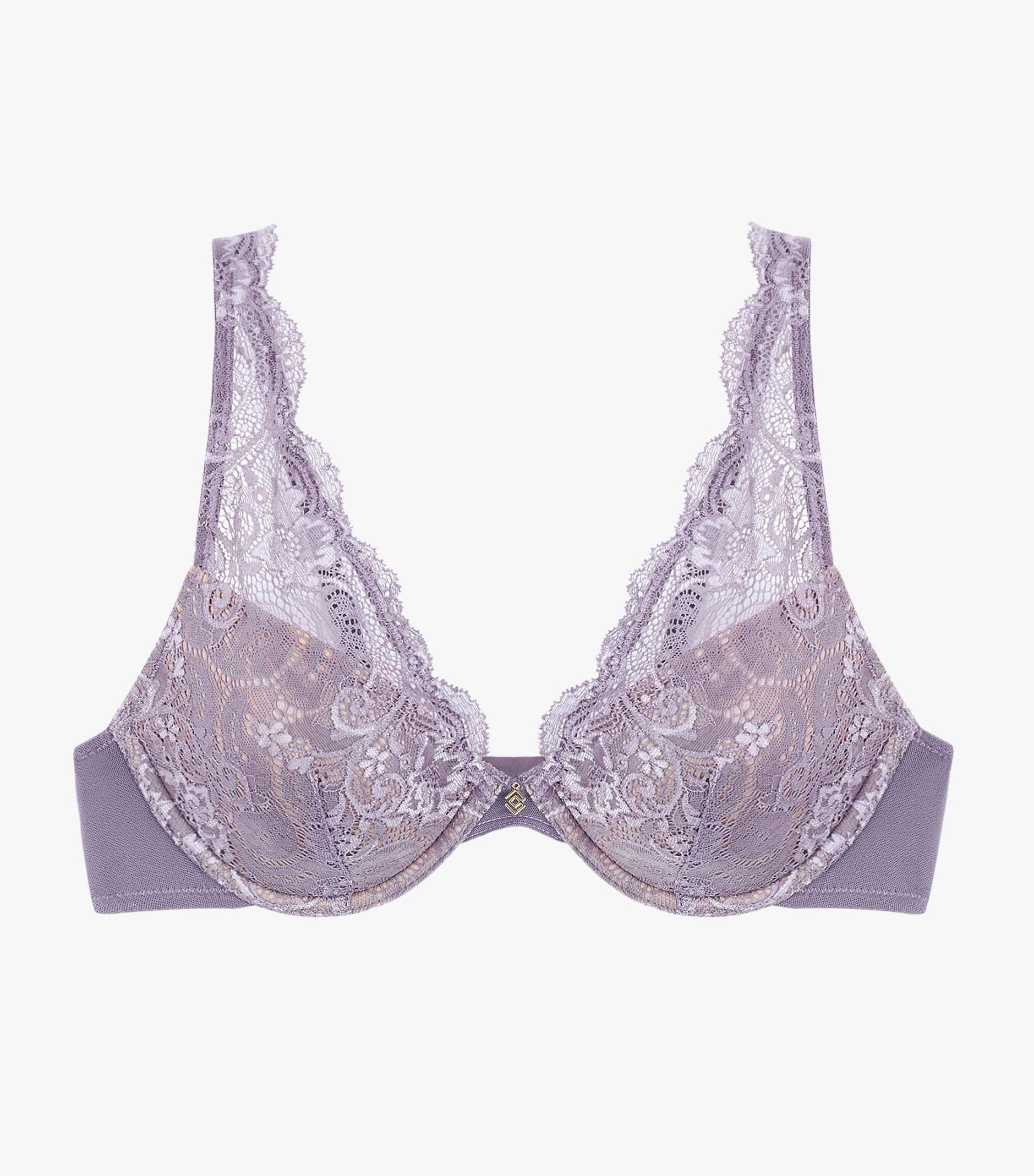 The Best Bras To Wear With Cute Summer Tops When You're Bust | Who What ...
