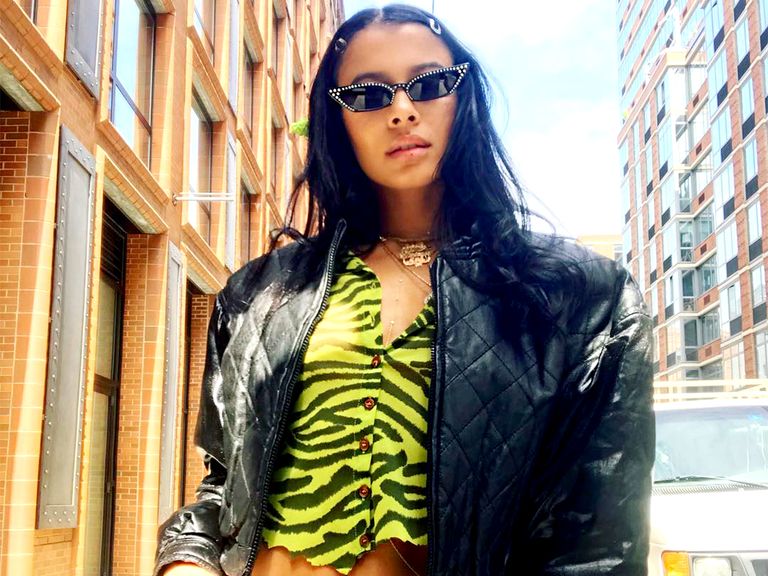 The Lime Green Outfits Trendsetters Are Testing | Who What Wear